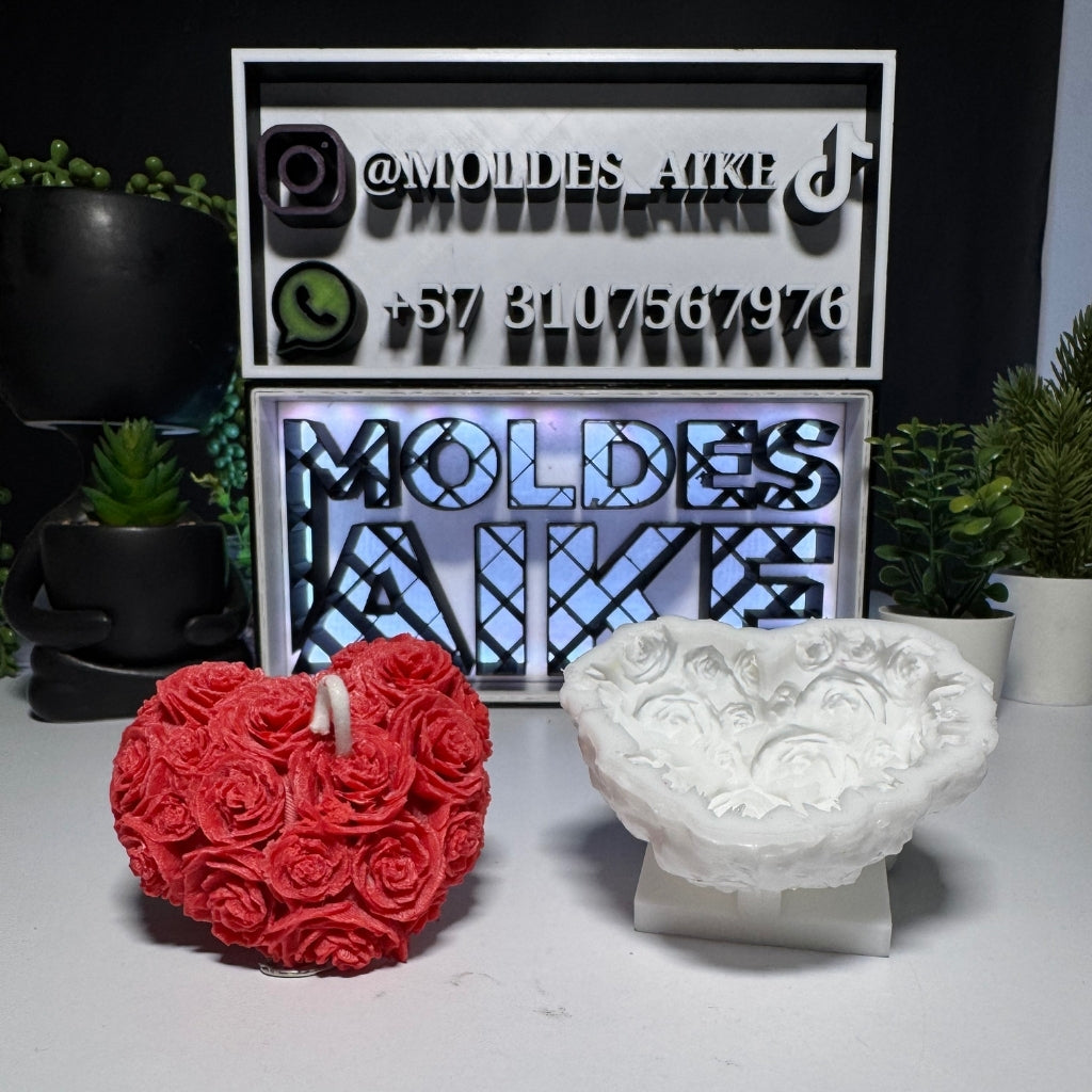 Corazón Repujado con Rosas – Aike Store
